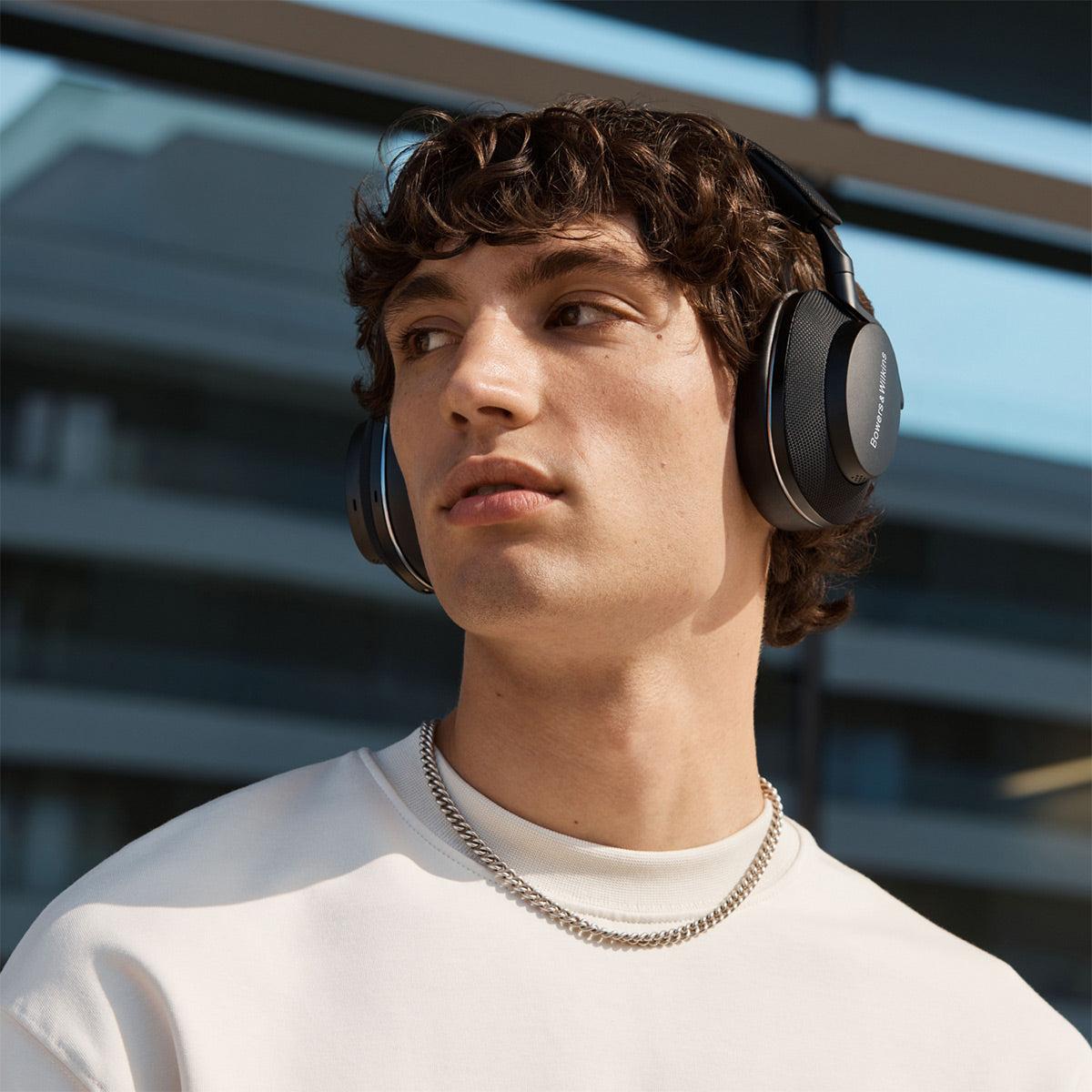 JBL Tune 720BT Wireless Over-Ear Headphones vs Bowers & Wilkins Px7 S2e Wireless Over-Ear ...