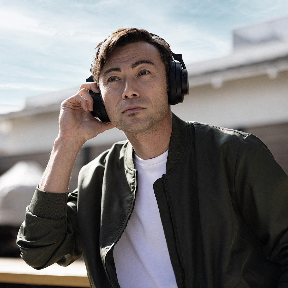 Shure Aonic 50 Gen 2 Wireless Headphones vs Beats Studio Pro Wireless ...