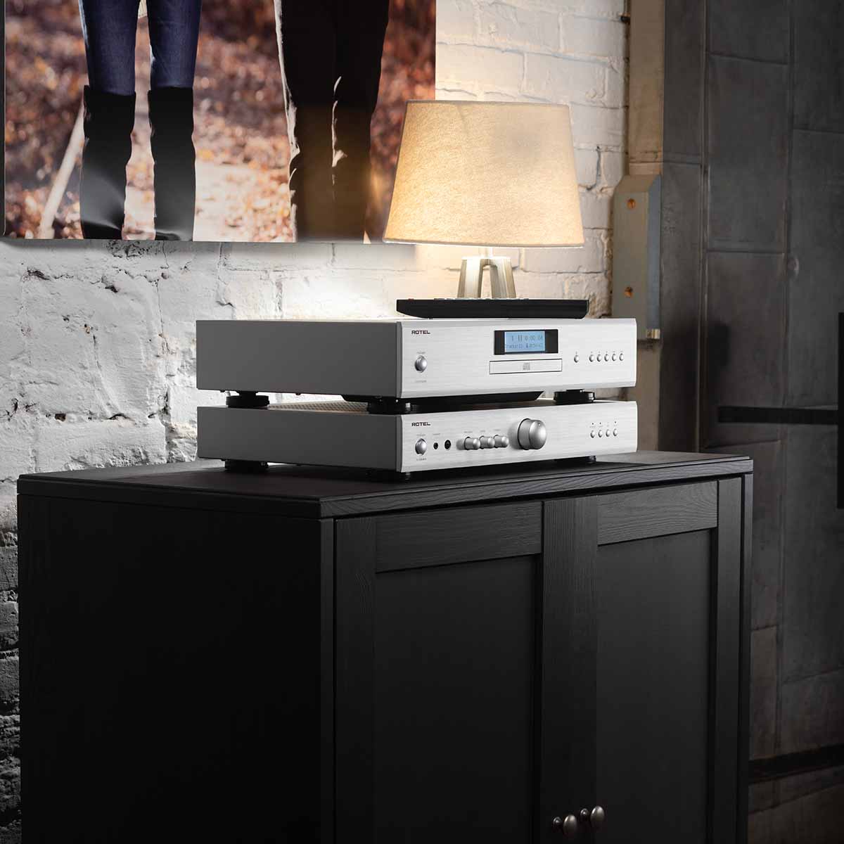 SVS Prime Wireless Pro SoundBase Integrated Amplifier vs Rotel A10 MKII ...